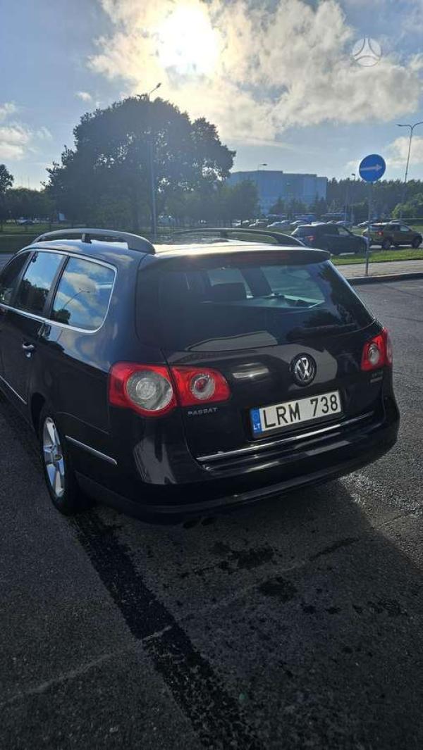 Melns Volkswagen Passat 2009 Klaipėda, ar dzinēja tilpumu 1.97 L un nobraukumu 200 tūkst. km par 1999 €, foto 2 vietnē AUTOMOTO.COM.LV