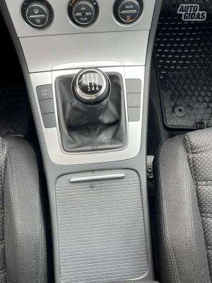 Black Volkswagen Passat 2009 in Marijampole, with an engine capacity of 1.80 L and mileage of 158 thousand km for 2650 €, photo 15 on AUTOMOTO.COM.LV