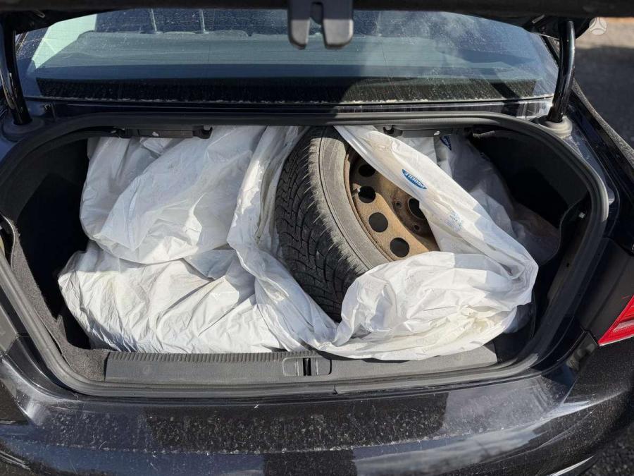 Melns Volkswagen Passat 2010 Kauņa, ar dzinēja tilpumu 2.00 L un nobraukumu 312 tūkst. km par 4150 €, foto 25 vietnē AUTOMOTO.COM.LV