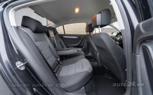 Melns Volkswagen Passat 2011 Tallina, ar dzinēja tilpumu 1.80 L un nobraukumu 330 tūkst. km par 5999 €, foto 27 vietnē AUTOMOTO.COM.LV