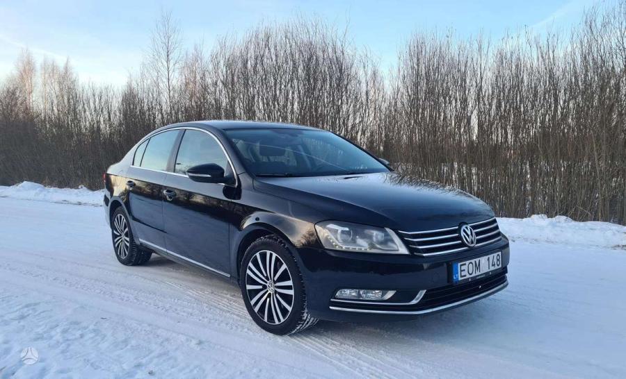 Black Volkswagen Passat 2011 in Siauliai, with an engine capacity of 1.97 L and mileage of 345 thousand km for 5650 €, photo 1 on AUTOMOTO.COM.LV