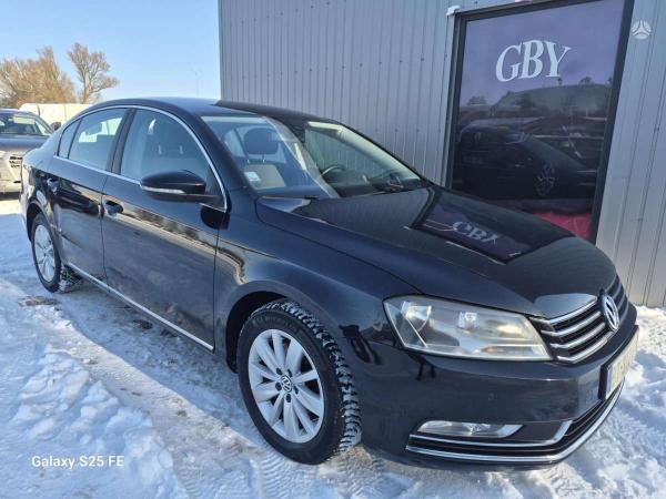 Black Volkswagen Passat 2011 in Taurage, with an engine capacity of 1.60 L and mileage of 241 thousand km for 4600 €, photo 3 on AUTOMOTO.COM.LV