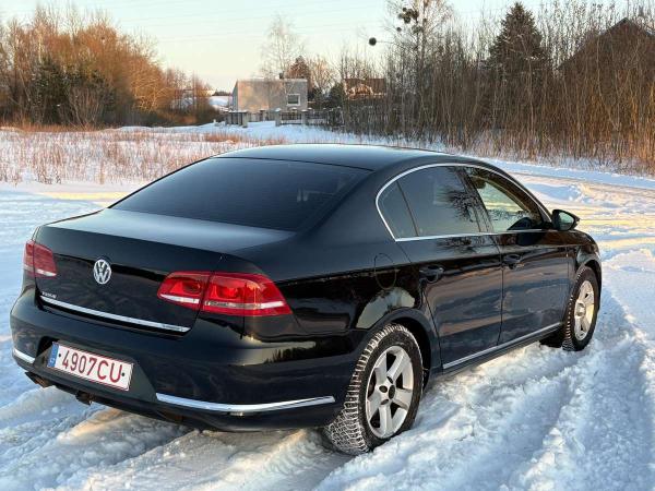 Melns Volkswagen Passat 2011 Alīta, ar dzinēja tilpumu 1.97 L un nobraukumu 271 tūkst. km par 5499 €, foto 3 vietnē AUTOMOTO.COM.LV