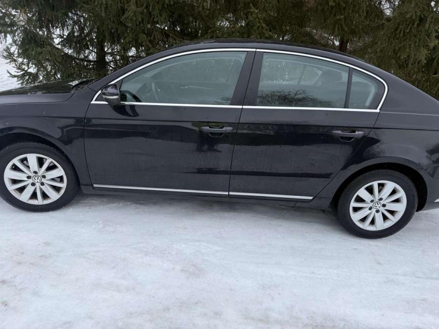 Melns Volkswagen Passat 2011 Kauņa, ar dzinēja tilpumu 1.97 L un nobraukumu 370 tūkst. km par 3200 €, foto 5 vietnē AUTOMOTO.COM.LV