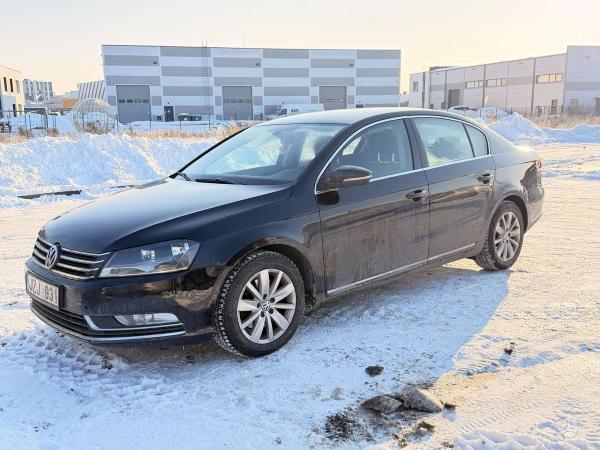 Black Volkswagen Passat 2011 in Kaunas, with an engine capacity of 1.80 L and mileage of 434 thousand km for 2900 €, photo 4 on AUTOMOTO.COM.LV