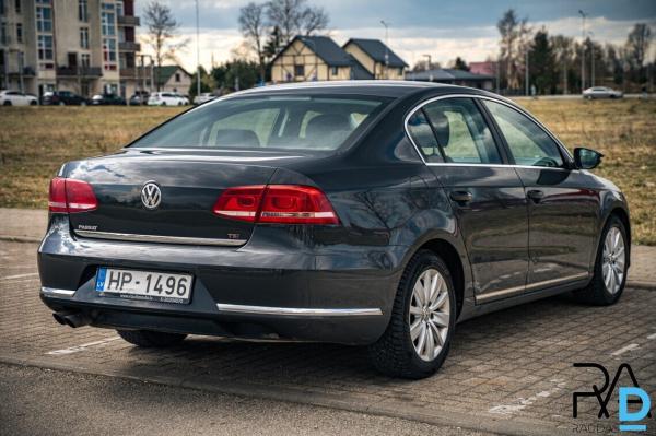 Melns Volkswagen Passat 2011 Rīga, ar dzinēja tilpumu 1.80 L un nobraukumu 156 tūkst. km par 2990 €, foto 3 vietnē AUTOMOTO.COM.LV