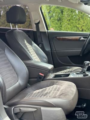 Black Volkswagen Passat 2011 in Vilnius, with an engine capacity of 1.80 L and mileage of 229 thousand km for 5700 €, photo 27 on AUTOMOTO.COM.LV