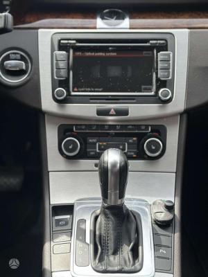 Melns Volkswagen Passat 2011 Nemenčinė, ar dzinēja tilpumu 1.80 L un nobraukumu 229 tūkst. km par 4990 €, foto 33 vietnē AUTOMOTO.COM.LV