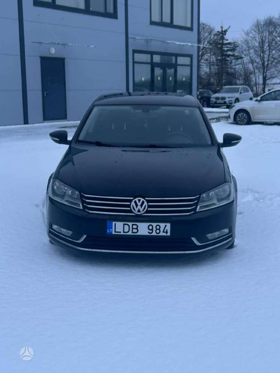 Melns Volkswagen Passat 2012 Kauņa, ar dzinēja tilpumu 1.99 L un nobraukumu 358 tūkst. km par 5500 €, foto 1 vietnē AUTOMOTO.COM.LV