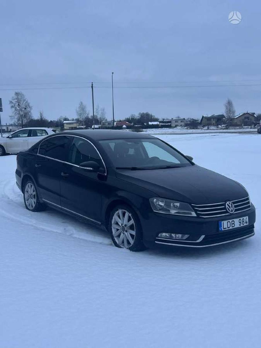 Melns Volkswagen Passat 2012 Kauņa, ar dzinēja tilpumu 1.99 L un nobraukumu 358 tūkst. km par 5500 €, foto 2 vietnē AUTOMOTO.COM.LV