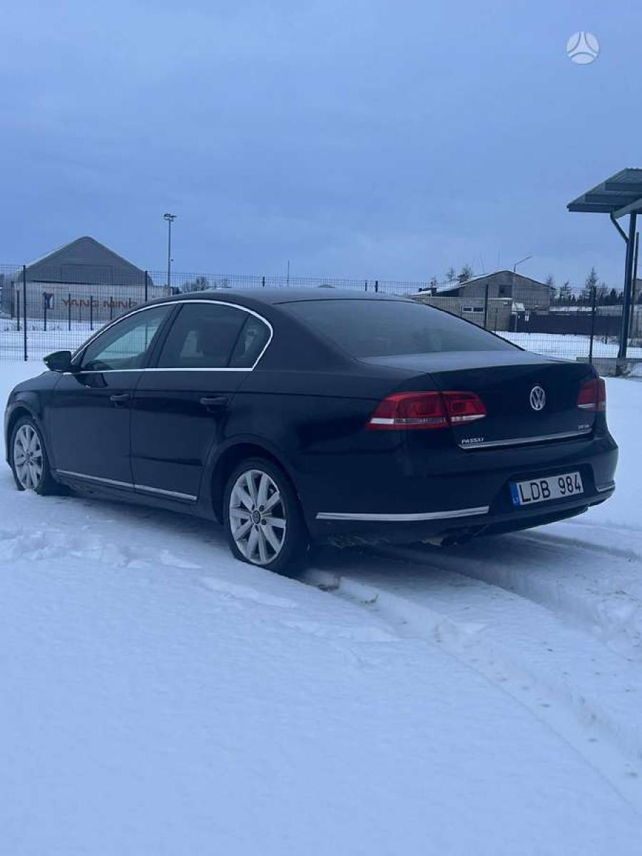 Melns Volkswagen Passat 2012 Kauņa, ar dzinēja tilpumu 1.99 L un nobraukumu 358 tūkst. km par 5500 €, foto 4 vietnē AUTOMOTO.COM.LV