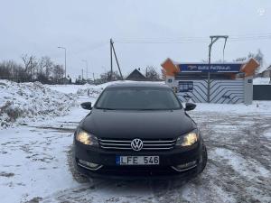 Black Volkswagen Passat 2012 in Vilnius, with an engine capacity of 2.48 L and mileage of 223 thousand km for 3750 €, photo 10 on AUTOMOTO.COM.LV