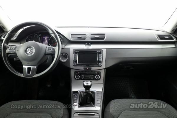 Black Volkswagen Passat 2012 in Tallinn, with an engine capacity of 1.80 L and mileage of 148 thousand km for 4499 €, photo 5 on AUTOMOTO.COM.LV