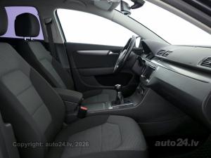 Black Volkswagen Passat 2012 in Tallinn, with an engine capacity of 1.80 L and mileage of 148 thousand km for 4499 €, photo 7 on AUTOMOTO.COM.LV