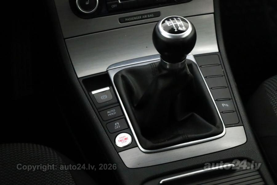 Black Volkswagen Passat 2012 in Tallinn, with an engine capacity of 1.80 L and mileage of 148 thousand km for 4499 €, photo 9 on AUTOMOTO.COM.LV
