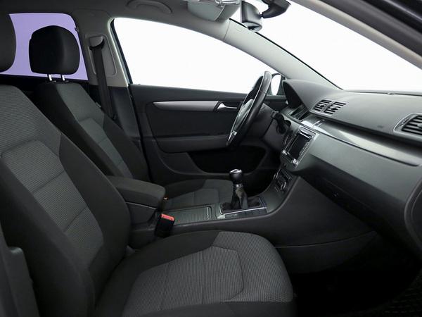 Black Volkswagen Passat 2012 in Tallinn, with an engine capacity of 1.80 L and mileage of 148 thousand km for 4199 €, photo 6 on AUTOMOTO.COM.LV