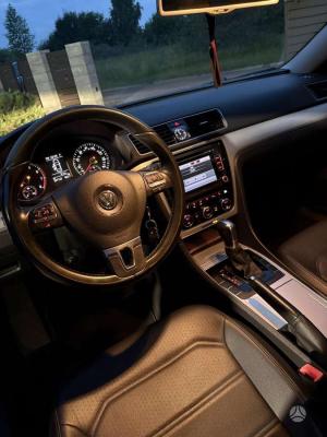 Black Volkswagen Passat 2012 in Klaipeda, with an engine capacity of 2.48 L and mileage of 298 thousand km for 3990 €, photo 11 on AUTOMOTO.COM.LV