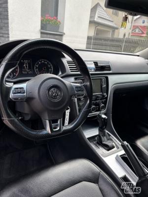 Black Volkswagen Passat 2012 in Vilnius, with an engine capacity of 2.50 L and mileage of 199 thousand km for 5699 €, photo 11 on AUTOMOTO.COM.LV