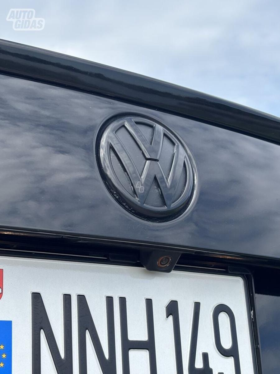 Black Volkswagen Passat 2012 in Vilnius, with an engine capacity of 2.50 L and mileage of 199 thousand km for 5699 €, photo 13 on AUTOMOTO.COM.LV