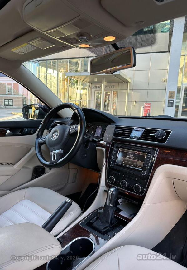 Melns Volkswagen Passat 2013 Tallina, ar dzinēja tilpumu 2.00 L un nobraukumu 180 tūkst. km par 7499 €, foto 11 vietnē AUTOMOTO.COM.LV