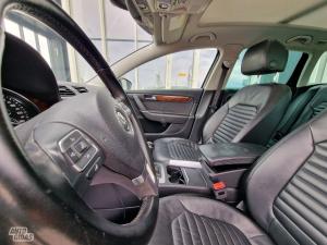Black Volkswagen Passat 2013 in Vilnius, with an engine capacity of 1.60 L and mileage of 230 thousand km for 6399 €, photo 12 on AUTOMOTO.COM.LV