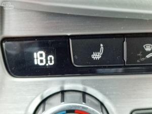 Black Volkswagen Passat 2013 in Vilnius, with an engine capacity of 1.60 L and mileage of 230 thousand km for 6399 €, photo 13 on AUTOMOTO.COM.LV
