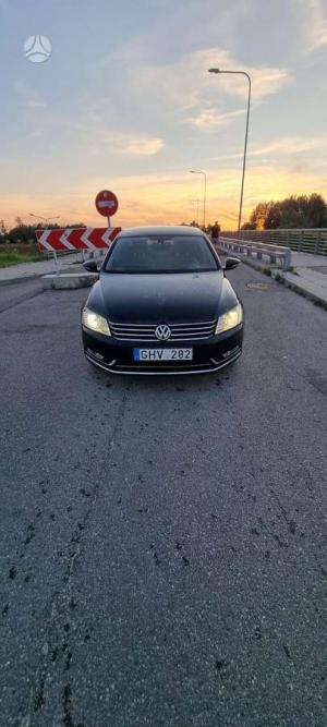 Black Volkswagen Passat 2013 in Vilnius, with an engine capacity of 1.39 L and mileage of 311 thousand km for 4800 €, photo  on AUTOMOTO.COM.LV