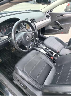 Melns Volkswagen Passat 2013 Viļņa, ar dzinēja tilpumu 2.50 L un nobraukumu 412 tūkst. km par 3900 €, foto 12 vietnē AUTOMOTO.COM.LV
