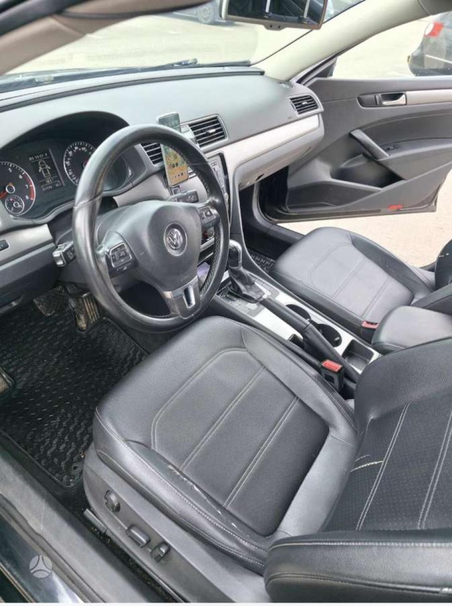Melns Volkswagen Passat 2013 Viļņa, ar dzinēja tilpumu 2.50 L un nobraukumu 412 tūkst. km par 3900 €, foto 12 vietnē AUTOMOTO.COM.LV