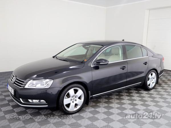 Black Volkswagen Passat 2013 in Tallinn, with an engine capacity of 2.00 L and mileage of 229 thousand km for 3199 €, photo 2 on AUTOMOTO.COM.LV