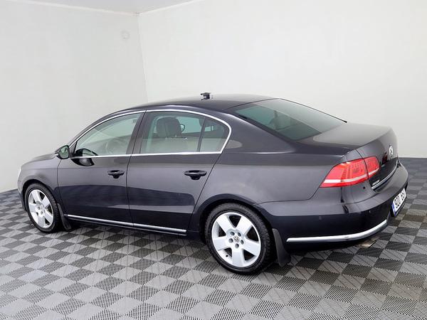 Melns Volkswagen Passat 2013 Tallina, ar dzinēja tilpumu 2.00 L un nobraukumu 229 tūkst. km par 3199 €, foto 4 vietnē AUTOMOTO.COM.LV
