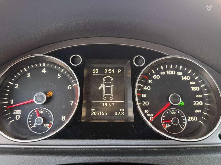 Melns Volkswagen Passat 2013 Viļņa, ar dzinēja tilpumu 1.39 L un nobraukumu 205 tūkst. km par 2450 €, foto 21 vietnē AUTOMOTO.COM.LV