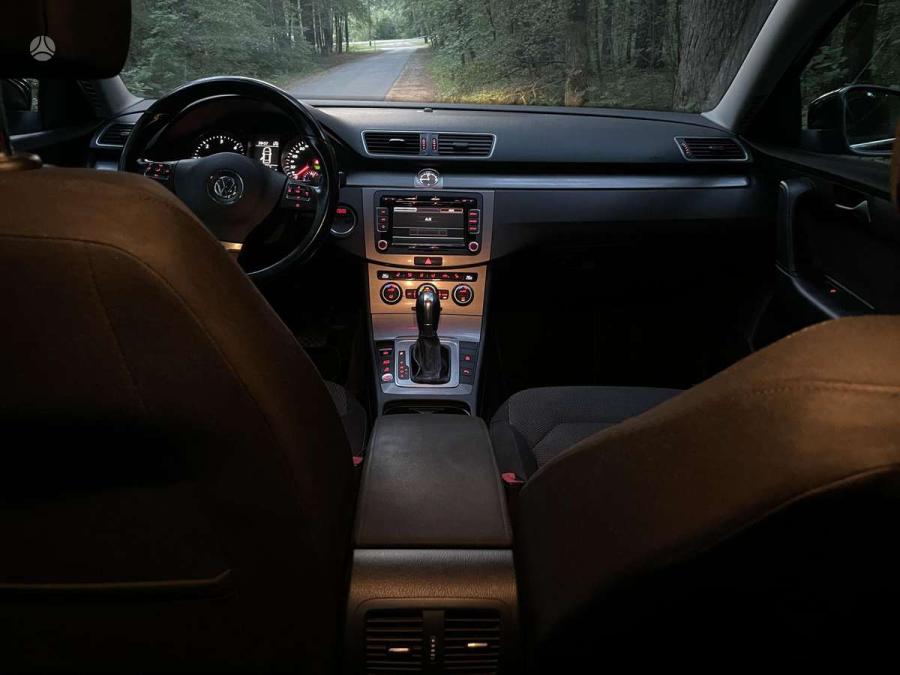 Melns Volkswagen Passat 2013 Viļņa, ar dzinēja tilpumu 1.97 L un nobraukumu 358 tūkst. km par 3500 €, foto 7 vietnē AUTOMOTO.COM.LV