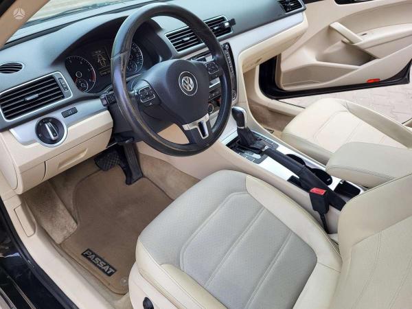 Black Volkswagen Passat 2013 in Vilnius, with an engine capacity of 1.97 L and mileage of 178 thousand km for 6500 €, photo 7 on AUTOMOTO.COM.LV