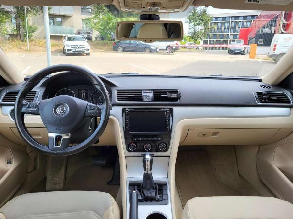 Black Volkswagen Passat 2013 in Vilnius, with an engine capacity of 1.97 L and mileage of 178 thousand km for 6500 €, photo 8 on AUTOMOTO.COM.LV