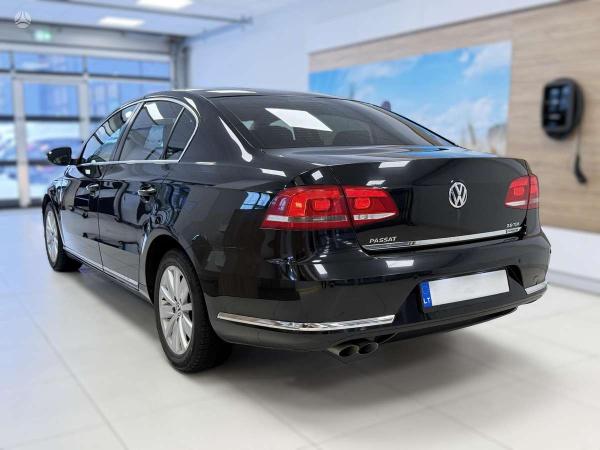 Melns Volkswagen Passat 2014 Kauņa, ar dzinēja tilpumu 1.97 L un nobraukumu 163 tūkst. km par 7700 €, foto 5 vietnē AUTOMOTO.COM.LV