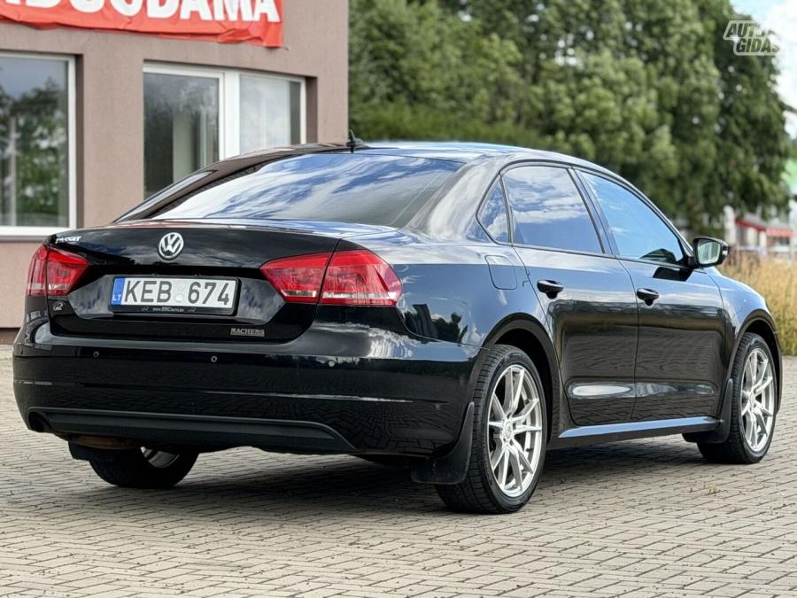 Melns Volkswagen Passat 2014 Kaišiadorys, ar dzinēja tilpumu 2.50 L un nobraukumu 191 tūkst. km par 4100 €, foto 5 vietnē AUTOMOTO.COM.LV