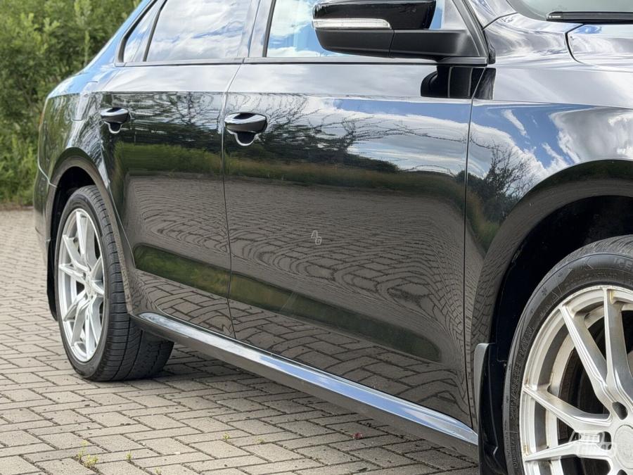 Melns Volkswagen Passat 2014 Kaišiadorys, ar dzinēja tilpumu 2.50 L un nobraukumu 191 tūkst. km par 4100 €, foto 13 vietnē AUTOMOTO.COM.LV