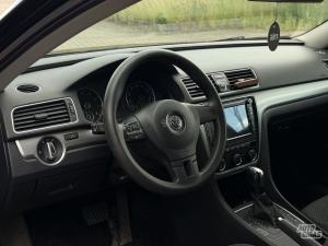 Melns Volkswagen Passat 2014 Kaišiadorys, ar dzinēja tilpumu 2.50 L un nobraukumu 191 tūkst. km par 4100 €, foto 16 vietnē AUTOMOTO.COM.LV