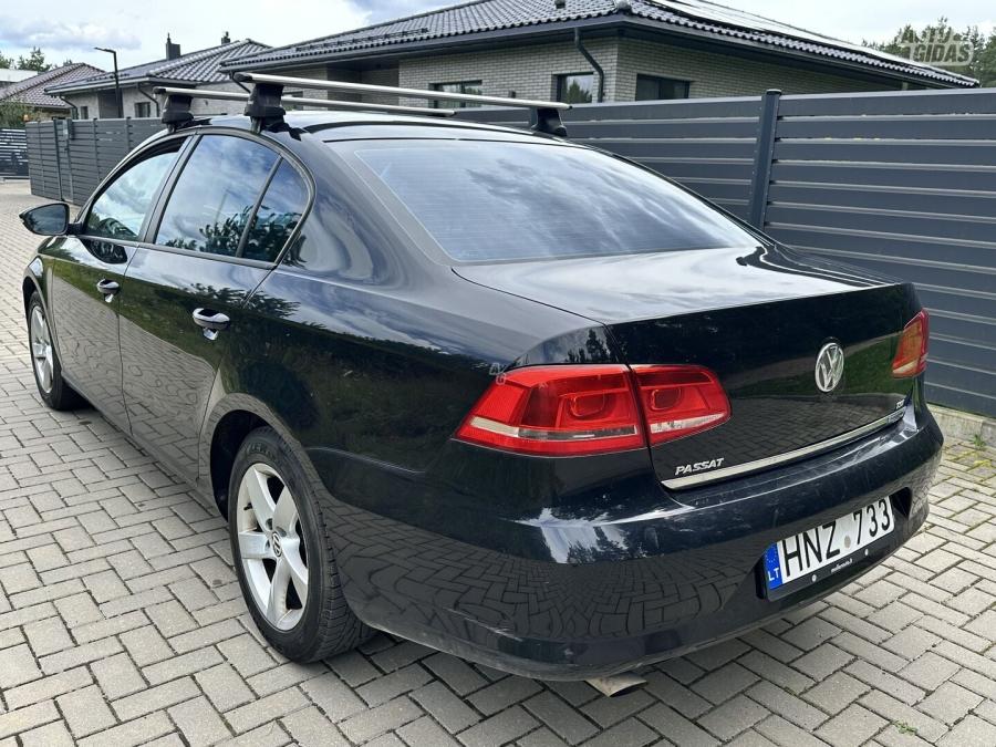 Black Volkswagen Passat 2014 in Vilnius, with an engine capacity of 1.40 L and mileage of 295 thousand km for 3700 €, photo 4 on AUTOMOTO.COM.LV