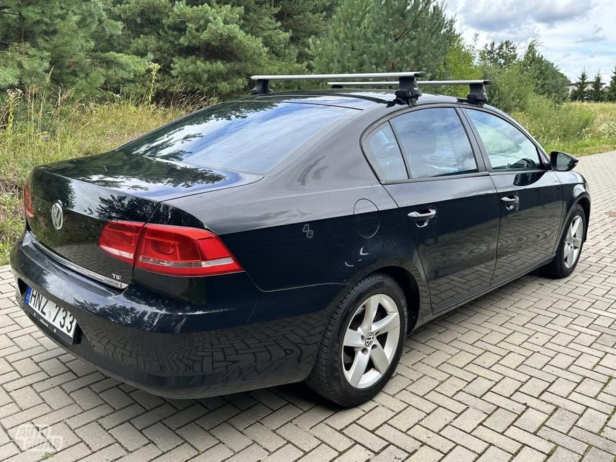 Black Volkswagen Passat 2014 in Vilnius, with an engine capacity of 1.40 L and mileage of 295 thousand km for 3700 €, photo 5 on AUTOMOTO.COM.LV