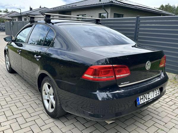 Black Volkswagen Passat 2014 in Vilnius, with an engine capacity of 1.39 L and mileage of 295 thousand km for 3700 €, photo 3 on AUTOMOTO.COM.LV