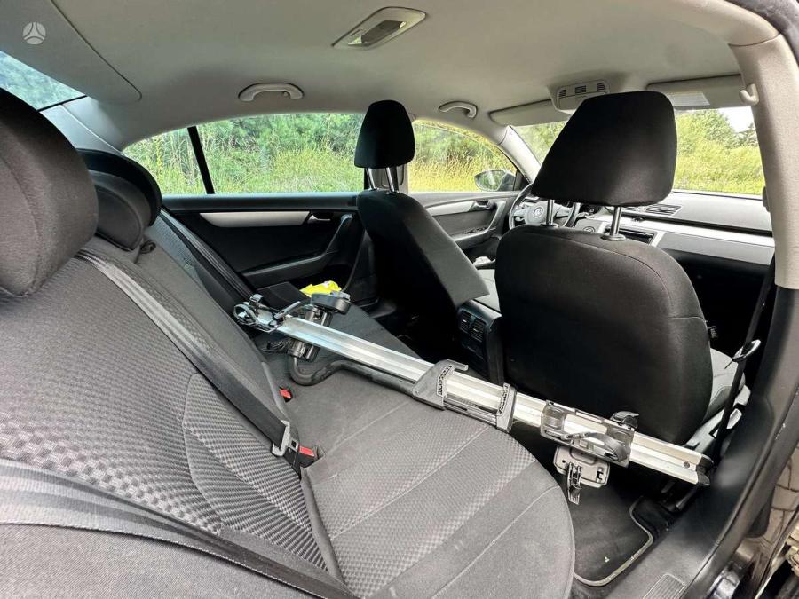 Melns Volkswagen Passat 2014 Viļņa, ar dzinēja tilpumu 1.39 L un nobraukumu 295 tūkst. km par 3700 €, foto 10 vietnē AUTOMOTO.COM.LV
