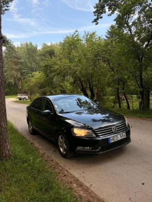 Black Volkswagen Passat 2014 in Vilnius, with an engine capacity of 1.60 L and mileage of 260 thousand km for 3500 €, photo 7 on AUTOMOTO.COM.LV