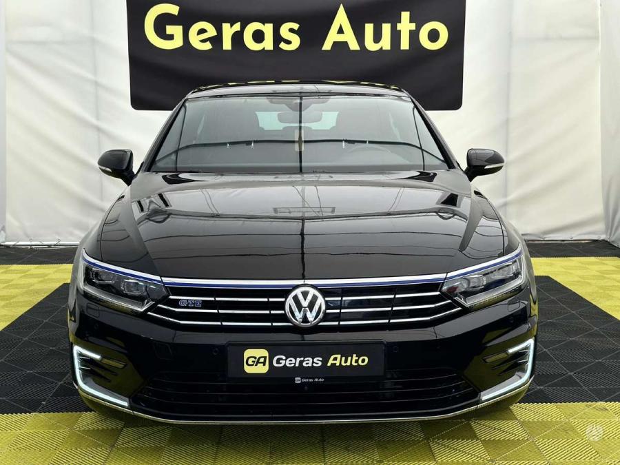 Melns Volkswagen Passat 2015 Viļņa, ar dzinēja tilpumu 1.40 L un nobraukumu 183 tūkst. km par 14250 €, foto 2 vietnē AUTOMOTO.COM.LV