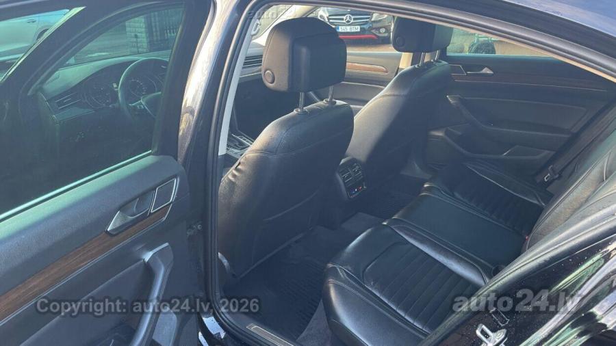 Black Volkswagen Passat 2015 in Tallinn, with an engine capacity of 1.60 L and mileage of 146 thousand km for 14500 €, photo 16 on AUTOMOTO.COM.LV