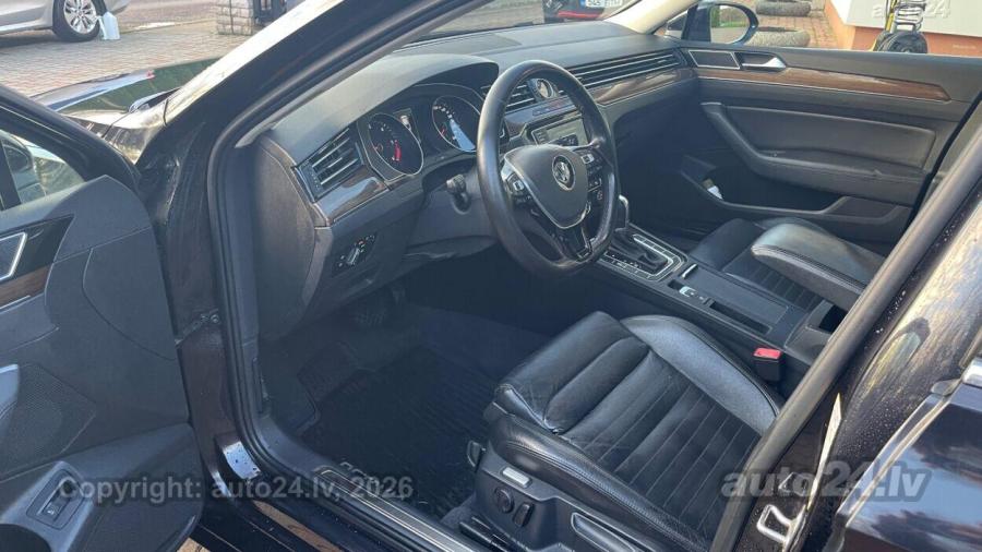 Black Volkswagen Passat 2015 in Tallinn, with an engine capacity of 1.60 L and mileage of 146 thousand km for 14500 €, photo 18 on AUTOMOTO.COM.LV