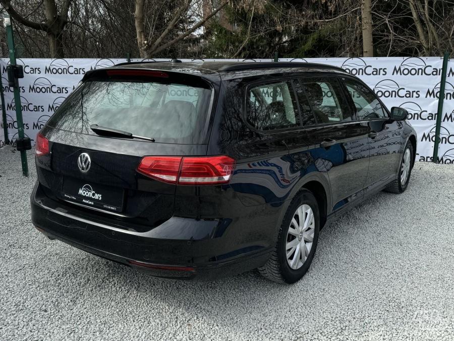 Black Volkswagen Passat 2015 in Vilnius, with an engine capacity of 1.60 L and mileage of 330 thousand km for 7000 €, photo 7 on AUTOMOTO.COM.LV