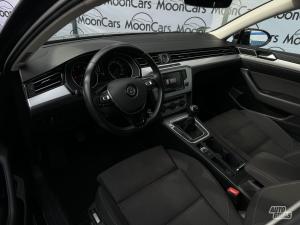 Black Volkswagen Passat 2015 in Vilnius, with an engine capacity of 1.60 L and mileage of 330 thousand km for 7000 €, photo 9 on AUTOMOTO.COM.LV