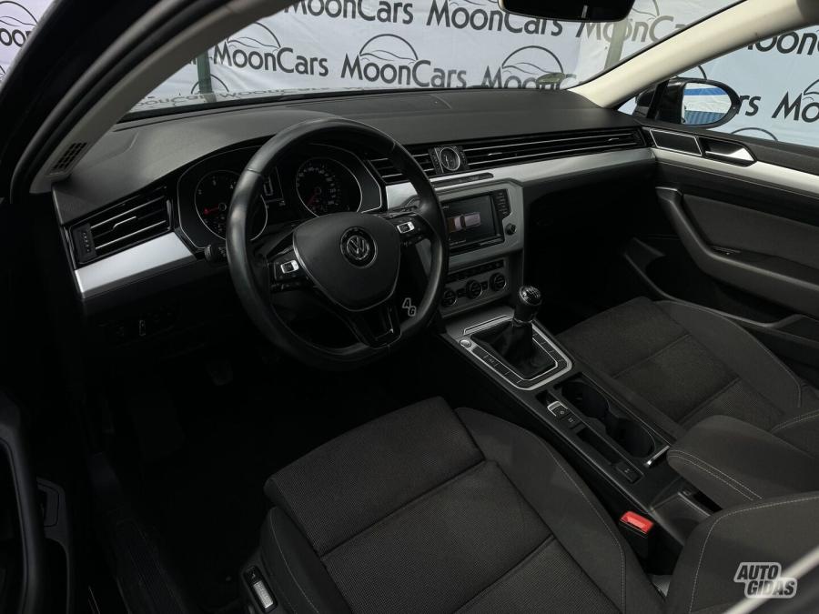 Black Volkswagen Passat 2015 in Vilnius, with an engine capacity of 1.60 L and mileage of 330 thousand km for 7000 €, photo 9 on AUTOMOTO.COM.LV